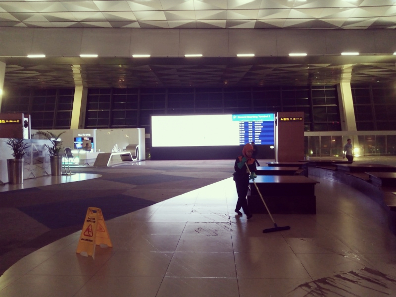 Dahsyatnya Tim Facility Care Terminal 3 Bandara Soetta, Terus Pantau ... Dahsyatnya Tim Facility Care Terminal 3 Bandara Soetta, Terus Pantau ...