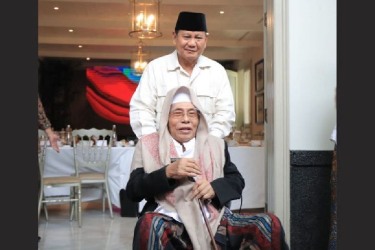 Prabowo Subianto Temui Sejumlah Kiai Sepuh di Jatim, Begini Penjelasan ... Prabowo Subianto Temui Sejumlah Kiai Sepuh di Jatim, Begini Penjelasan ...