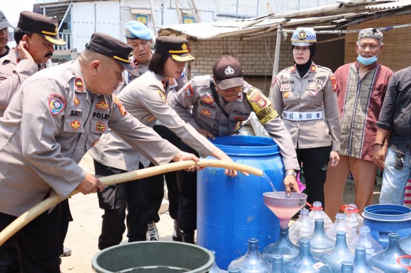Hut Ke 72 Humas Polri Polres Pelabuhan Tanjung Priok Gelar Aksi Sosial